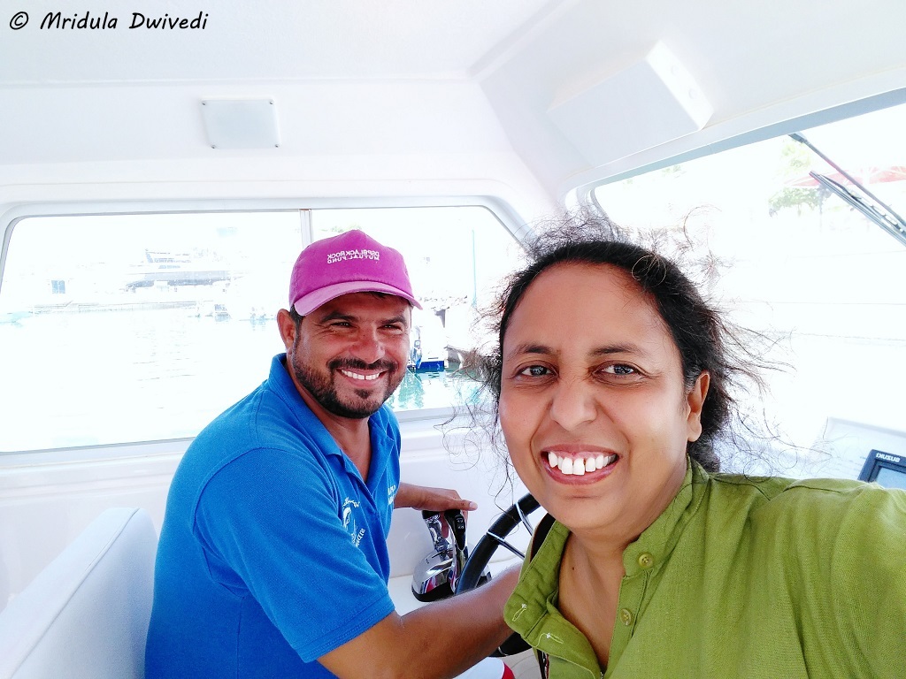 Dolphin Watching in Muscat, Oman - Travel Tales from India and Abroad ...